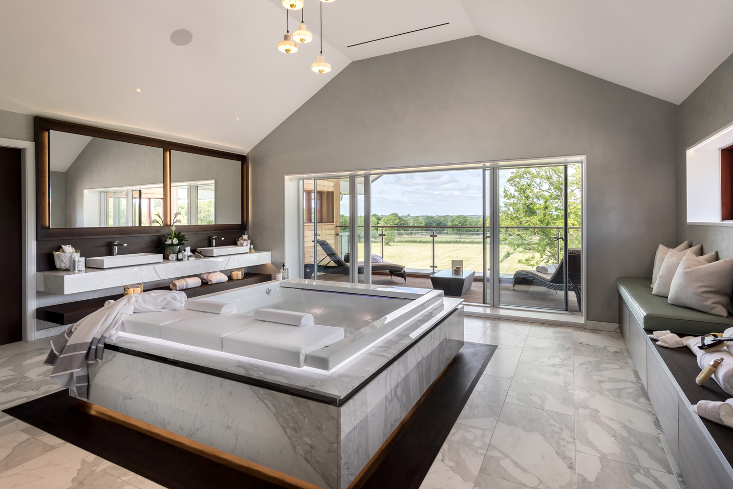 Harford Manor Gallery: Explore Our Exclusive Estate in Stunning Imagery